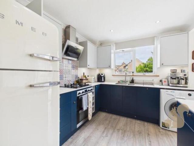 3 bedroom semi detached house for sale in Bramhall Close, Ipswich, IP2