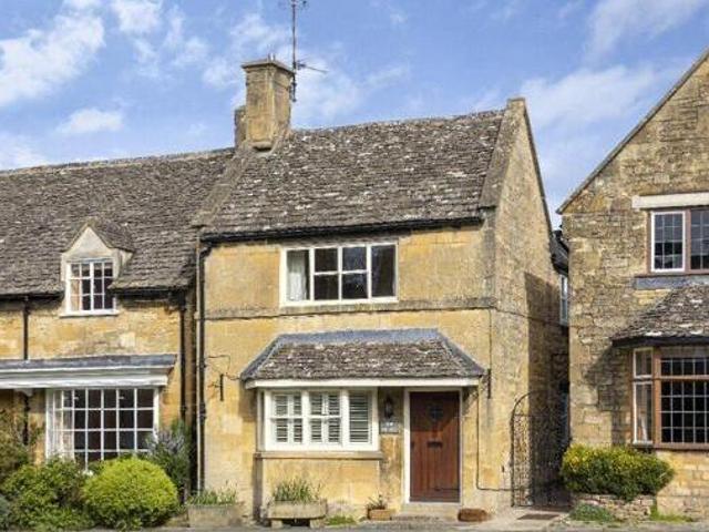 3 Bedroom House For Sale In Broadway, Worcestershire