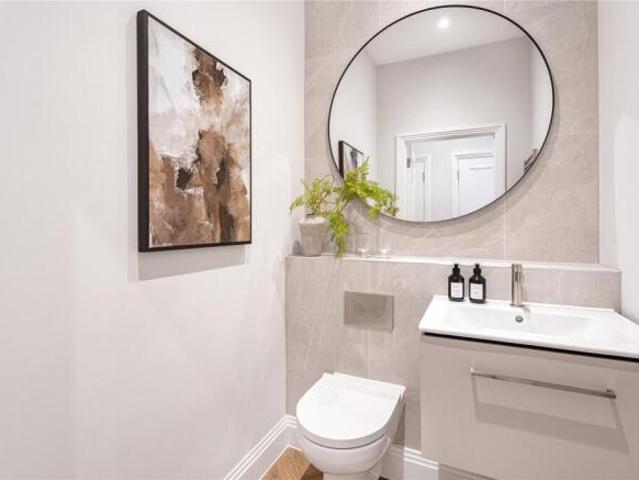 3 bedroom house for sale in Burlington Rise, East Barnet, London, EN4