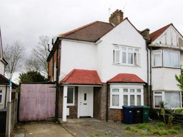 3 Bedroom House For Sale In Golders Green