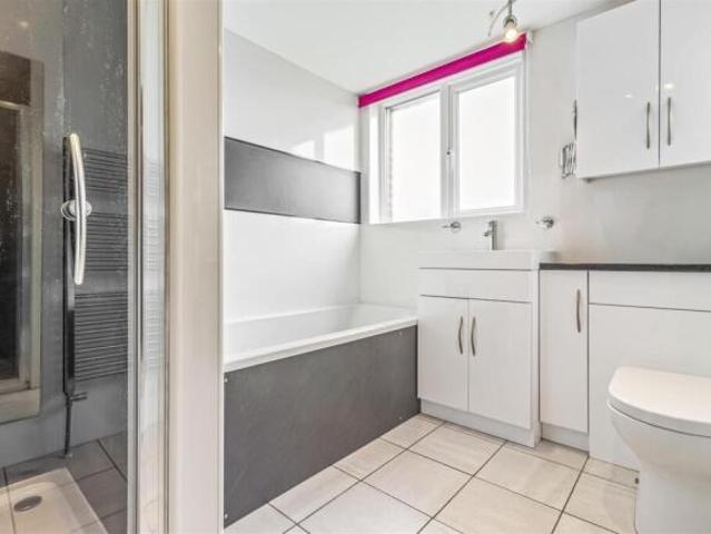 3 bedroom house for sale in Guildford Road, Worthing, BN14