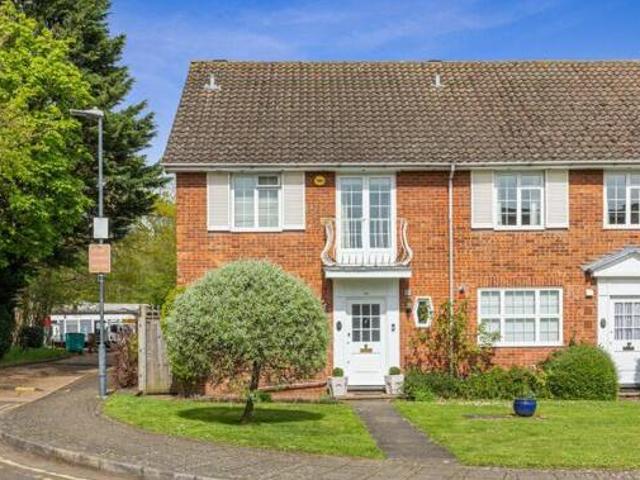 3 Bedroom House For Sale In Edgware