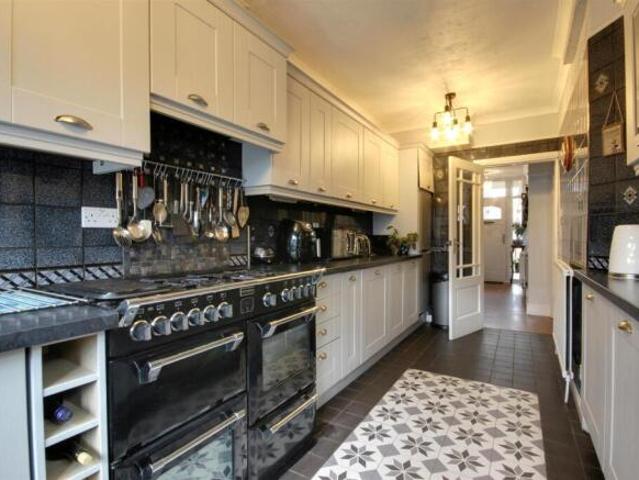 3 bedroom house for sale in Kingston Road, Willerby, Hull, HU10