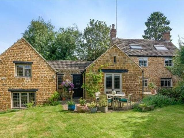 3 Bedroom House For Sale In Hook Norton, Banbury