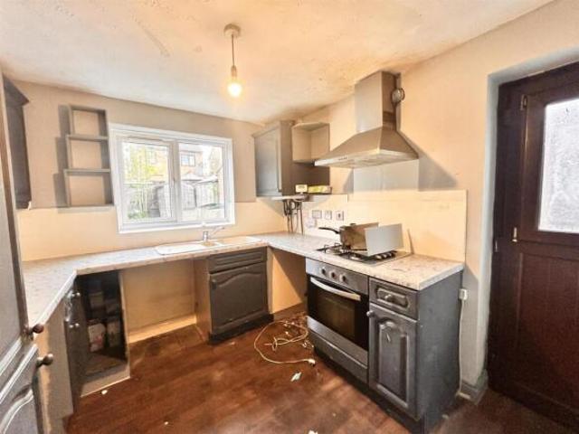 3 bedroom house for sale in Hopefield Way, Bradford, BD5