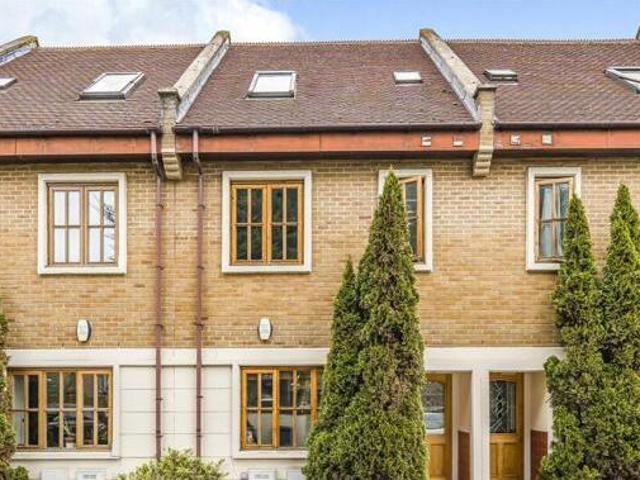 3 Bedroom House For Sale In Harrin, London