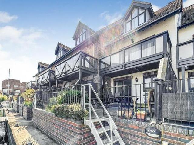3 Bedroom House For Sale In Hythe