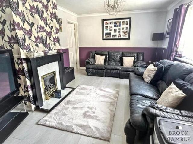 3 bedroom house for sale in Oulton Close, Eastbourne, BN23