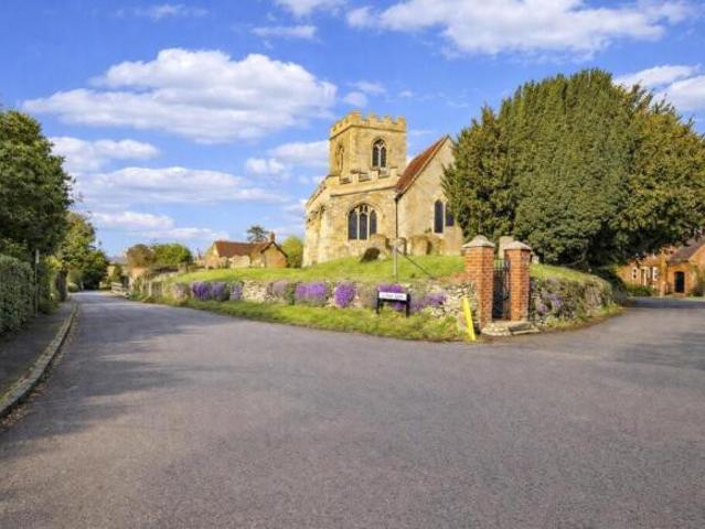 3 bedroom house for sale in London Road, Loughton, Milton Keynes, MK5