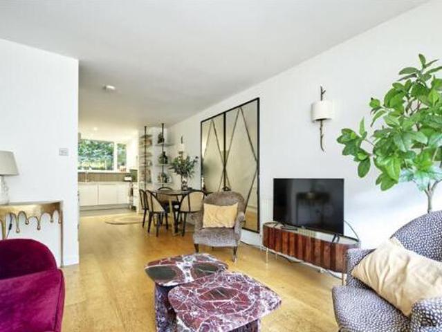 3 Bedroom House For Sale In London, Uk
