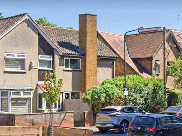 3 Bedroom House For Sale In London