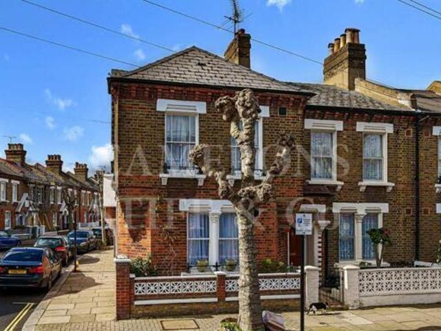 3 Bedroom House For Sale In London