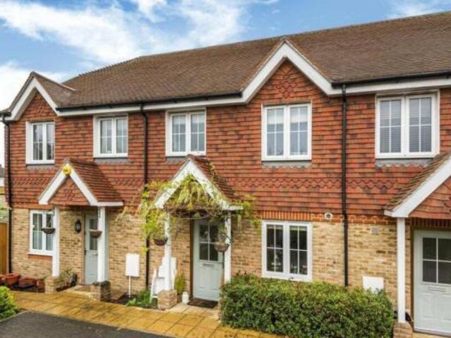 3 Bedroom House For Sale In Loop Road, Woking