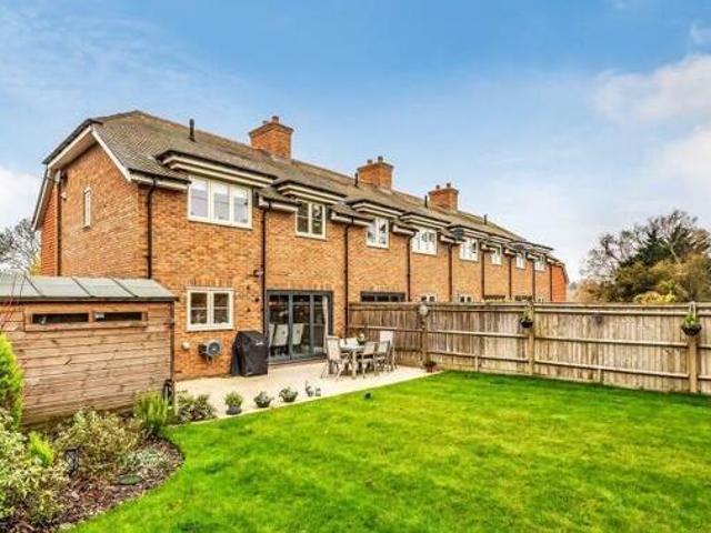 3 Bedroom House For Sale In Little Bookham