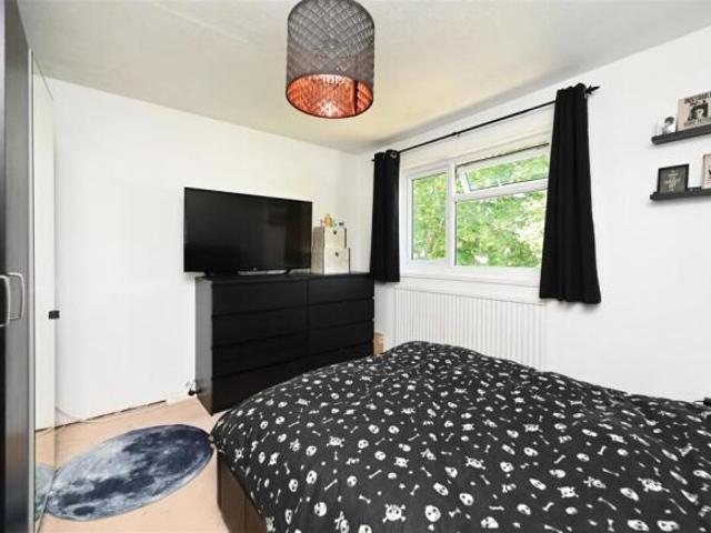 3 bedroom house for sale in Mozart Close, Basingstoke, RG22