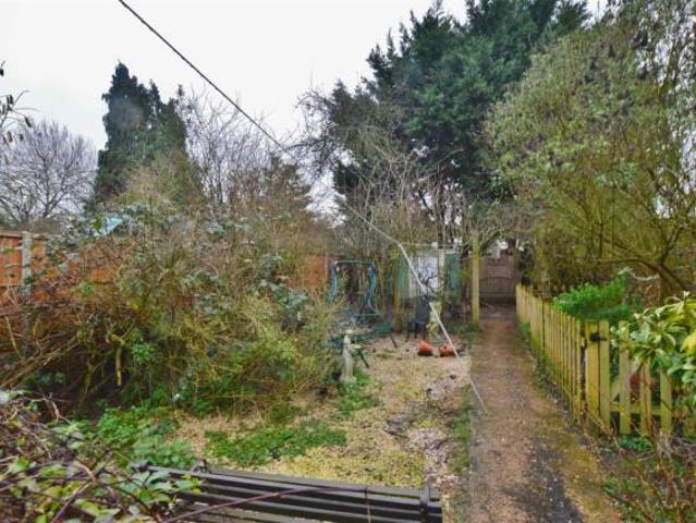 3 bedroom house for sale in Moreton Way, Slough, SL1