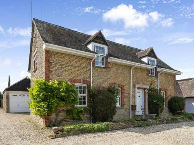 3 Bedroom House For Sale In Milborne Port, Somerset
