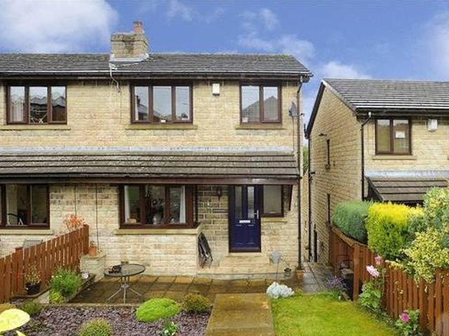 3 bedroom house for sale in Milner Close Greetland Halifax West Yorkshire HX4 HX4