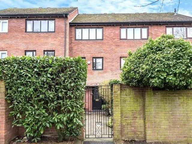 3 Bedroom House For Sale In Northwood