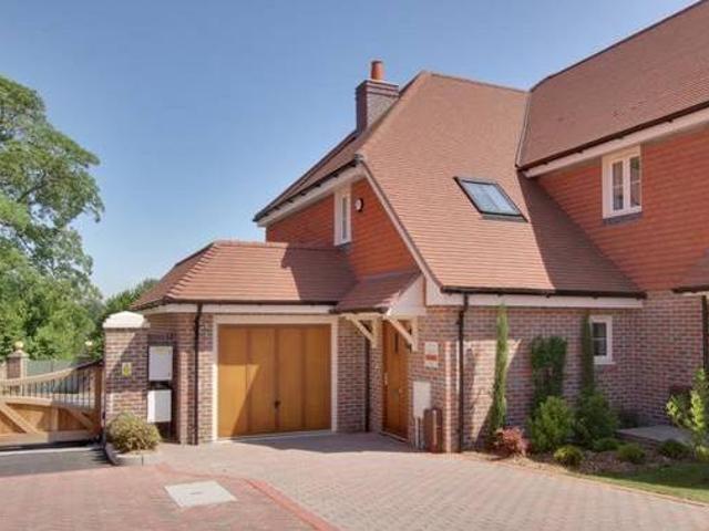3 bedroom house for sale in NEW HOME DROXFORD SO32
