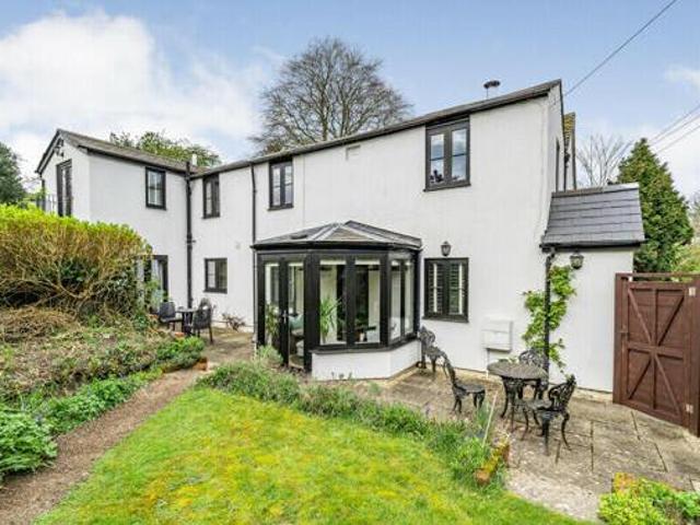3 Bedroom House For Sale In Streatley, Berkshire