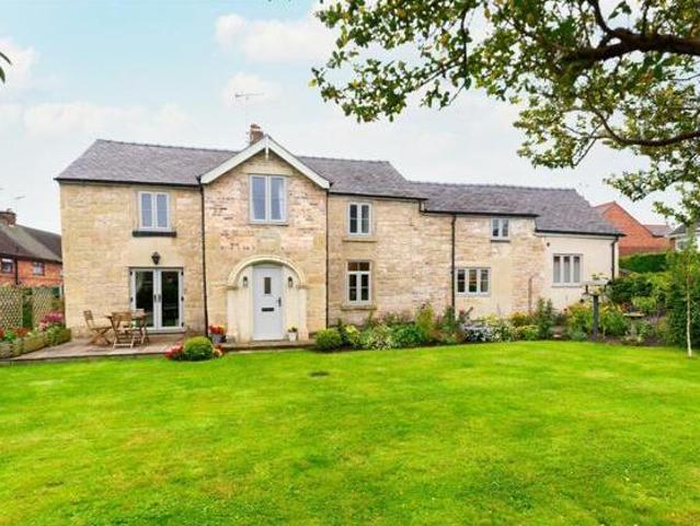 3 Bedroom House For Sale In Pen y cae
