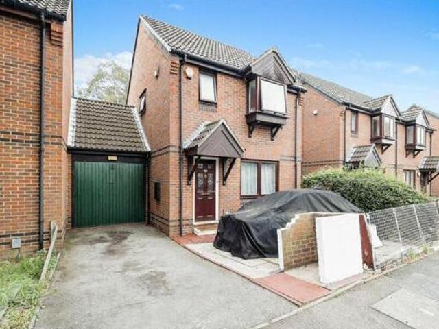3 Bedroom House For Sale In Plaistow, London