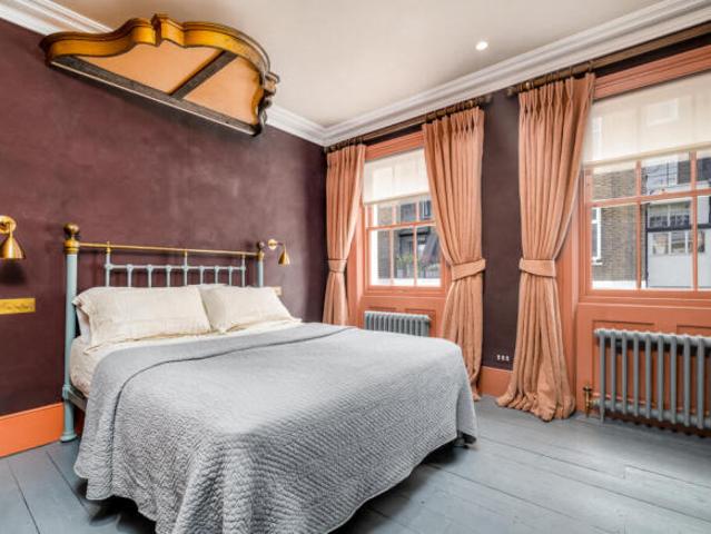 3 bedroom house for sale in Queen's Gate Mews, South Kensington, London, SW7