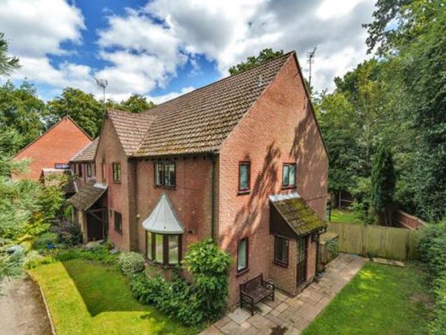 3 Bedroom House For Sale In Rowledge, Farnham