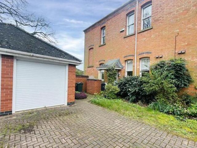 3 Bedroom House For Sale In Radcliffe On Trent