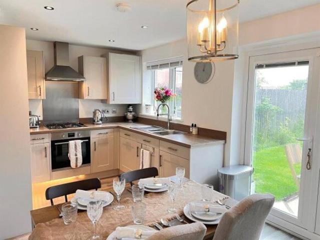 3 bedroom house for sale in Whernside Close, Harrogate, HG3