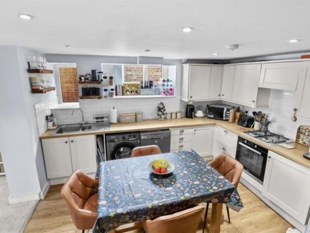 3 bedroom house for sale in Wish Hill, Eastbourne, BN20