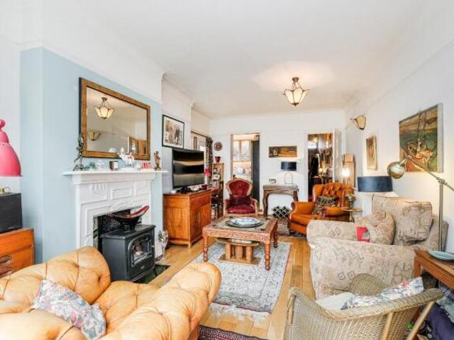 3 bedroom house for sale in Wynndale Road, South Woodford, E18