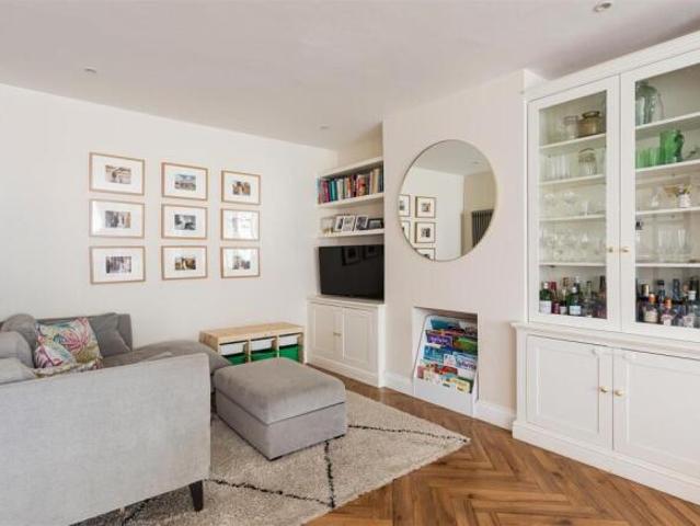 3 bedroom house for sale in Talbot Road, Forest Gate, E7