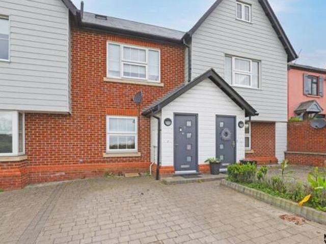 3 Bedroom House For Sale In Thornwood