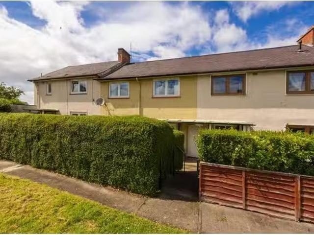 3 bedroom house for sale, Walter Scott Avenue, Gilmerton, Edin.