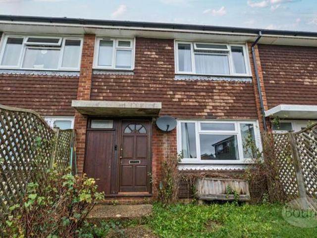 3 Bedroom House Farnham Surrey LS101678875