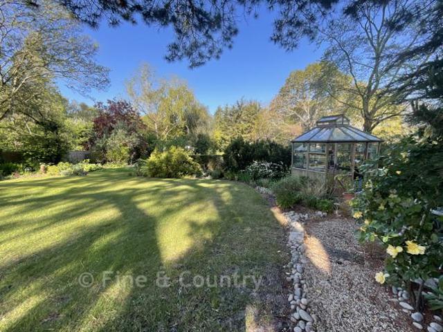 3 Bedroom House Fishbourne Fishbourne 101891883