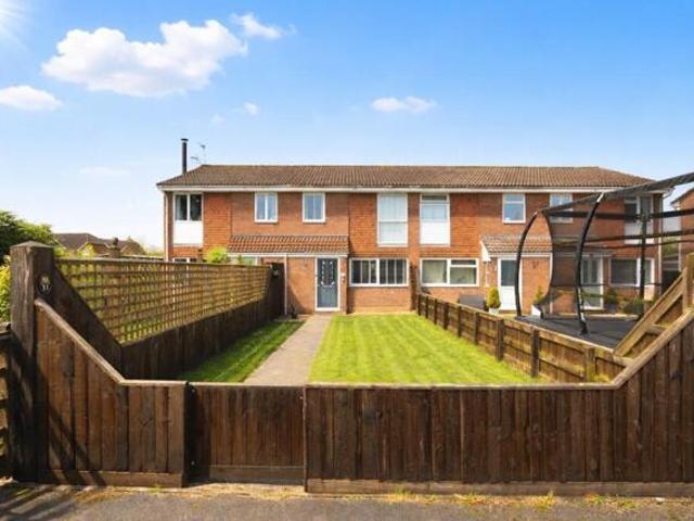 3 Bedroom House Frome Somerset 100615051
