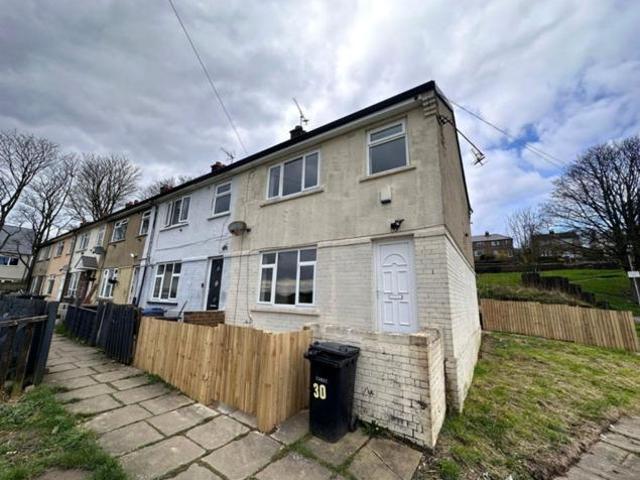 3 Bedroom House Keighley Bradford LS99986592