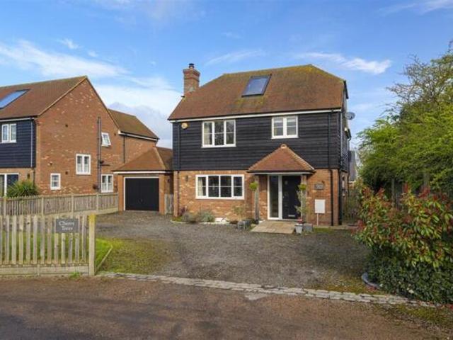 3 Bedroom House Kent Kent LS101199764