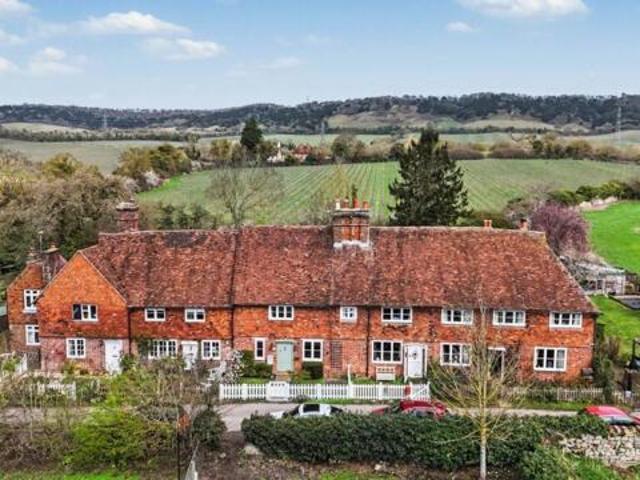 3 Bedroom House Kent Kent LS101675240