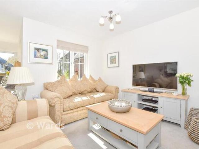 3 Bedroom House Kent Kent LS101996263