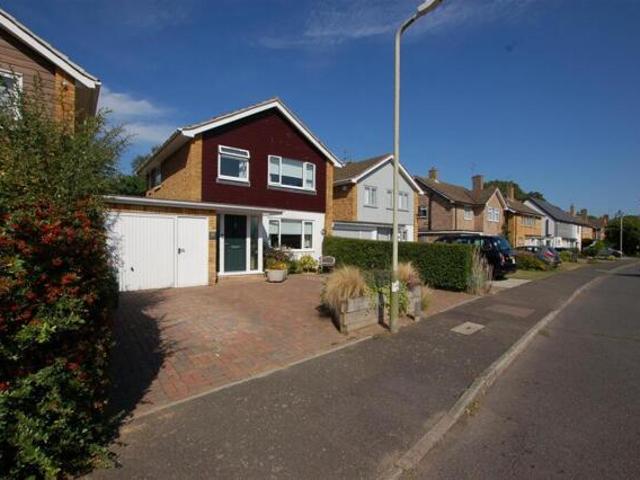 3 Bedroom House Kent Kent LS98800832