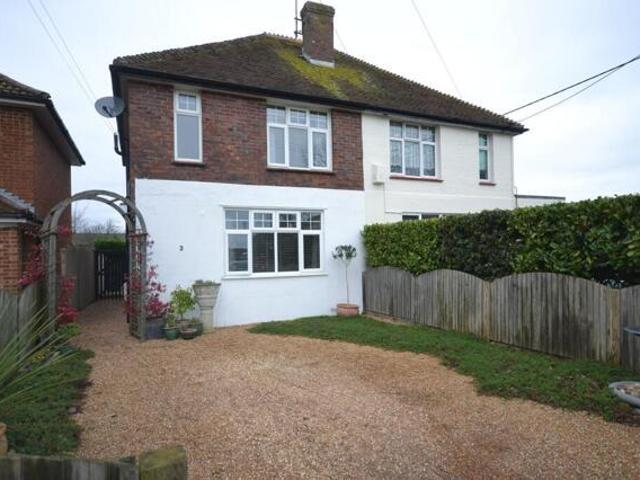 3 Bedroom House Kent Kent LS99572027