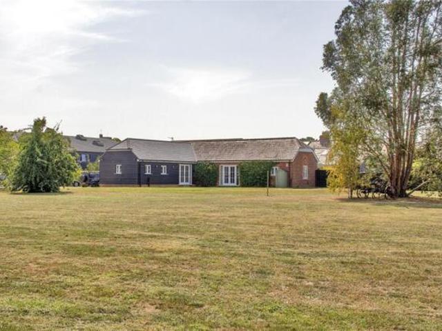 3 Bedroom House Kent Kent LS99029086