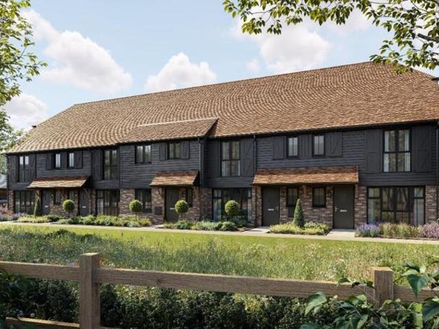 3 Bedroom House Kent Kent LS99290433