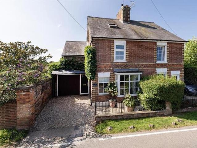 3 Bedroom House Kent Kent LS99344677