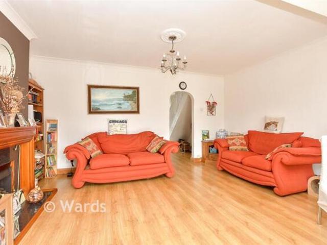 3 Bedroom House Kent Kent 101701694