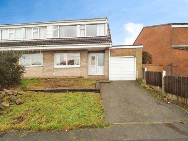 3 Bedroom House Kilburn Kilburn LS100224232
